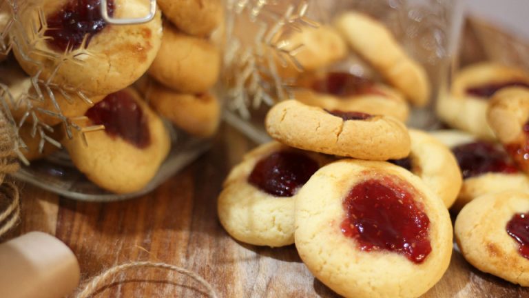 Recipe: Delicious jam drops (biscuits and cookies)