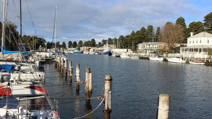 Travel guide to Port Fairy, Victoria: things to do, accommodation, sites