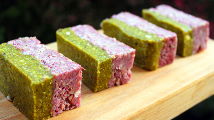 Recipe: Healthy raspberry and pistachio slice - SHE DEFINED