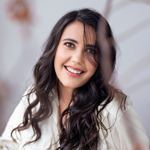 Laura Roscioli - Writer - SHE DEFINED