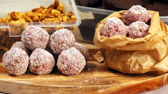 Recipe: Raspberry, cashew and coconut bliss balls - SHE DEFINED