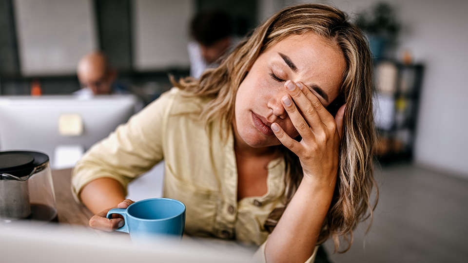 Adrenal Fatigue Warning Signs You re Running On Stress Adrenal Fatigue Warning Signs You re Running On Stress